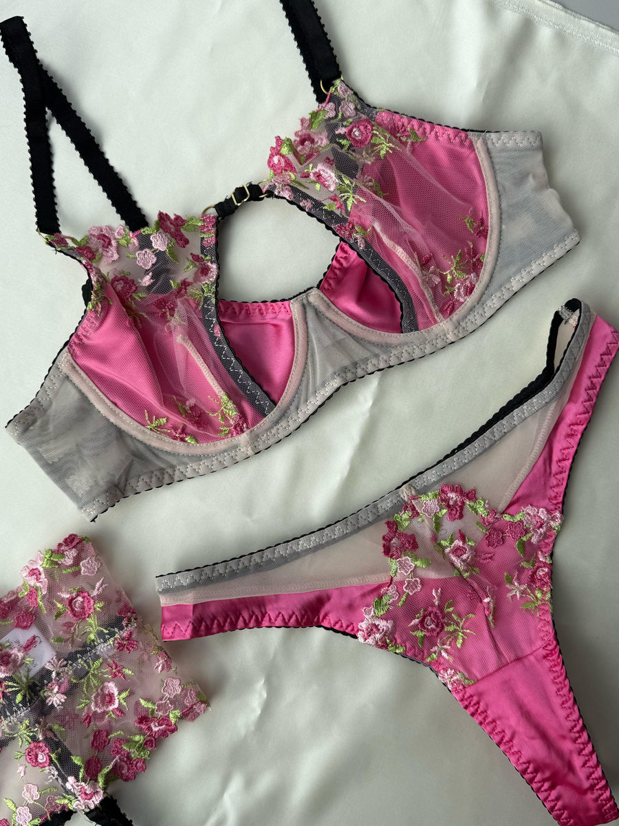 Lingeries – Fantasy by Samari